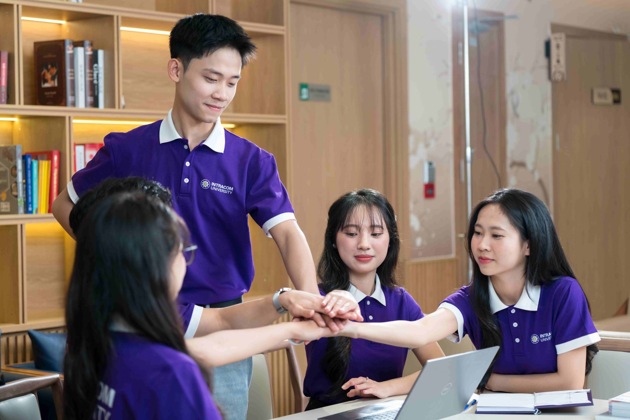 Giới thiệu - Intracom University